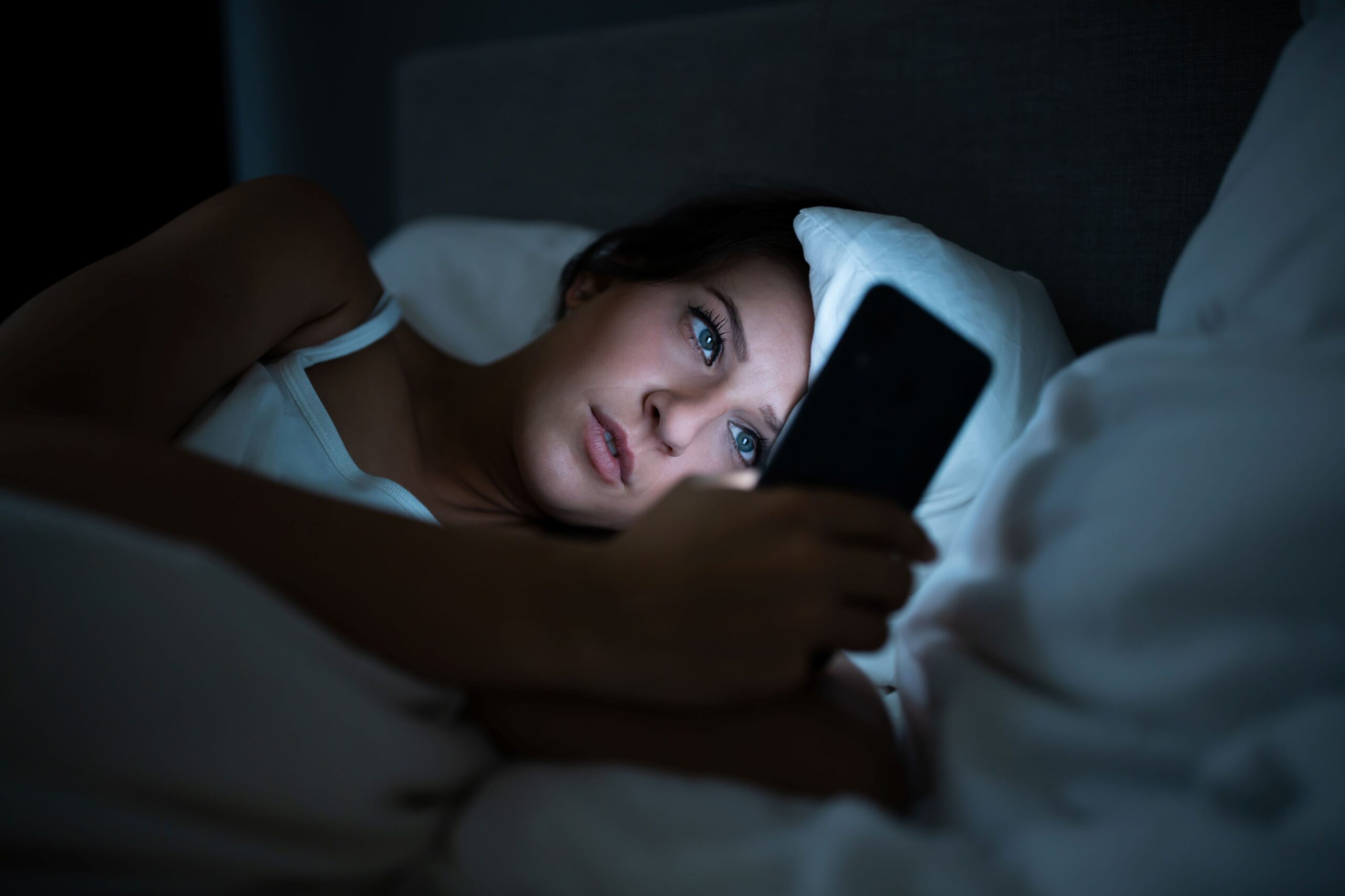 Cell Phones & Sleep Apnea: What’s the Connection? | Compass Dental